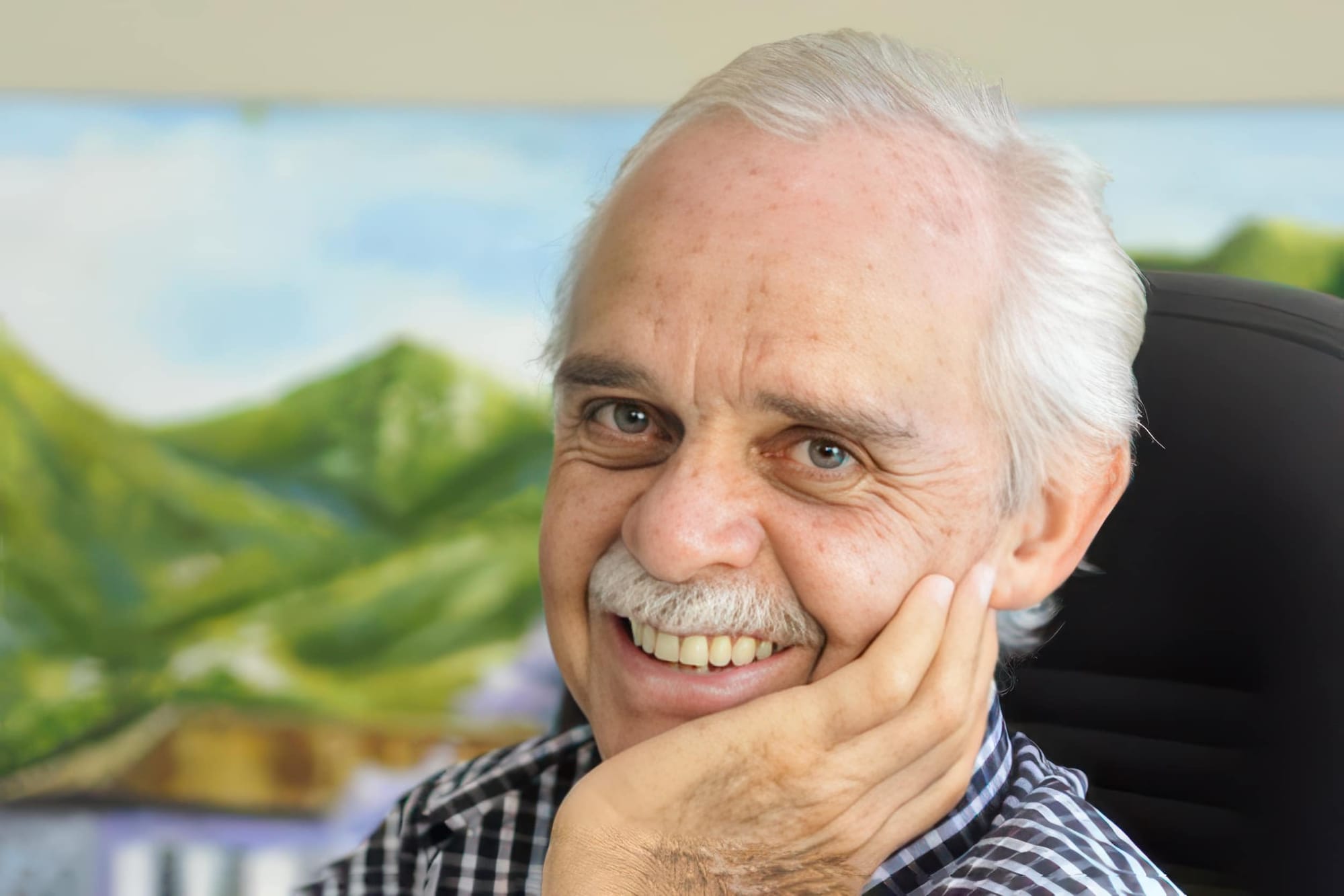 Poeta Gabriel Nascente será consagrado membro do PEN Clube do Brasil